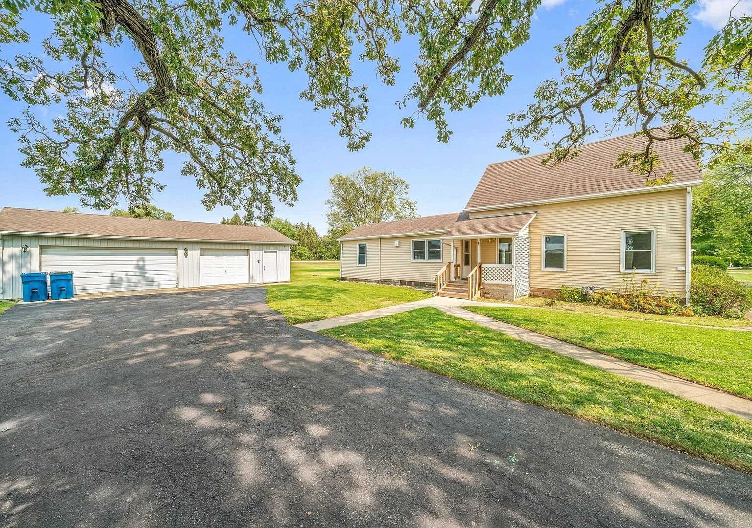 308 Water St, Earlville, IL 60518 | Zillow