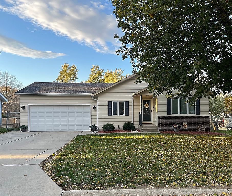 709 Troy Dr, Carroll, IA 51401 | Zillow