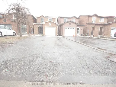 25 Debden Rd Markham ON | Zillow
