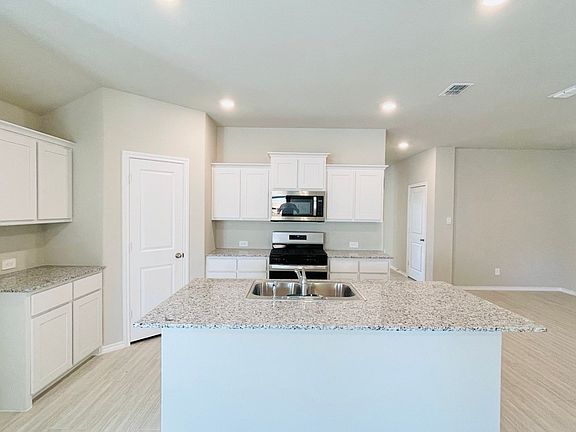 4248 Trickling Creek Ln, Crowley, TX 76036 | MLS #21152539 | Zillow