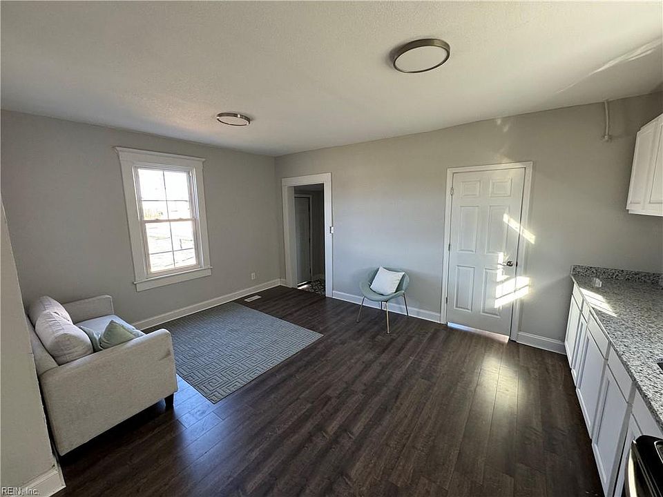 607 E Pembroke Ave Hampton VA | Zillow