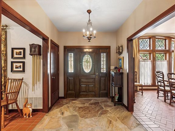 905 Country Club Rd, Cleburne, TX 76033 | Zillow