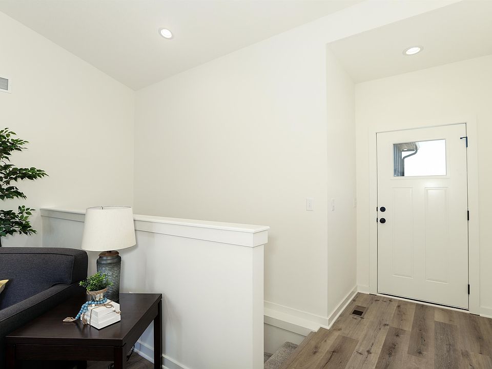 5298 N Pinecrest Cir, Wichita, KS 67220 | Zillow