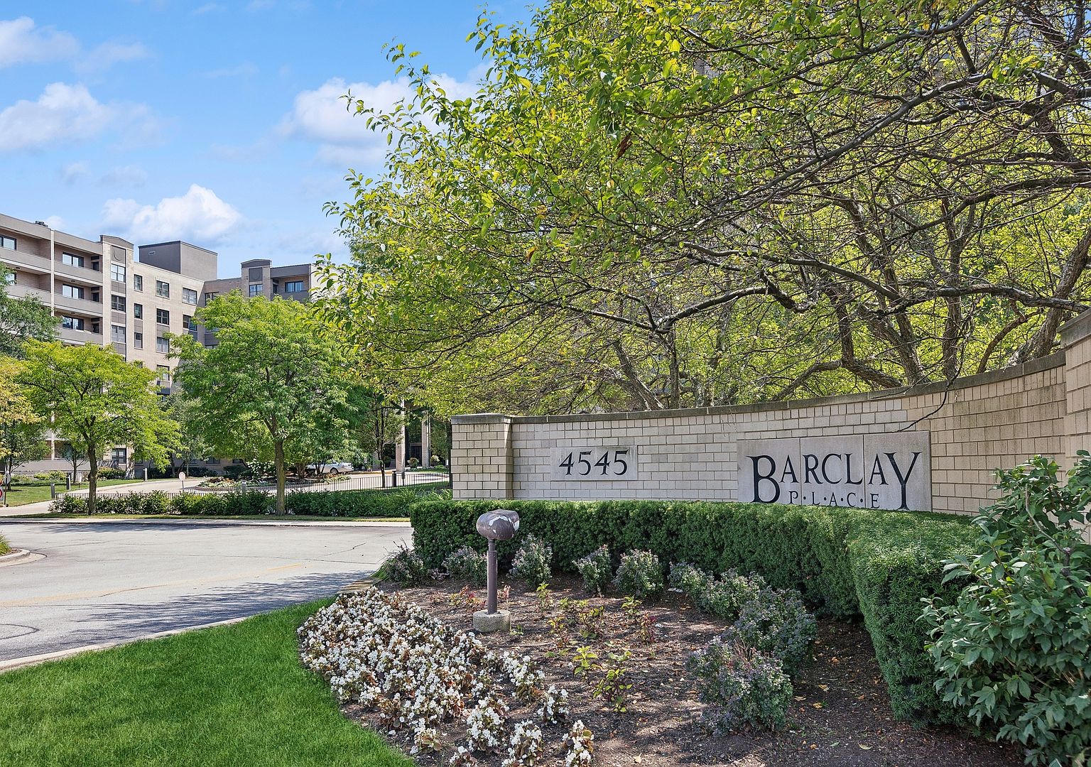 4545 W Touhy Ave APT 521W, Lincolnwood, IL 60712 | Zillow