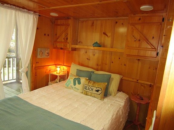 236 Lakeside Dr, Rockport, TX 78382 | Zillow