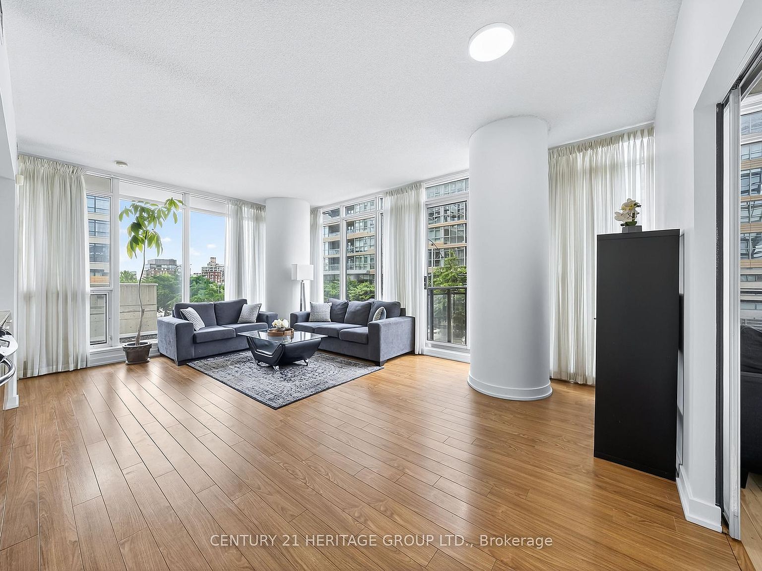 25 Capreol Ct #206, Toronto, ON M5V 3Z7 | Zillow