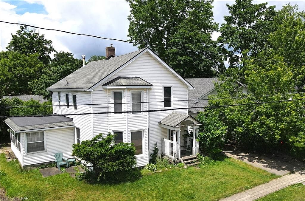 144 Waterloo St, Fort Erie, ON L2A 3K2 | MLS #40598888 | Zillow