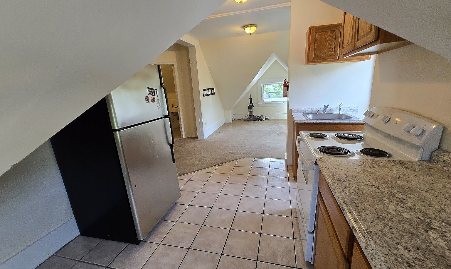144 Montgomery St APT 3, Poughkeepsie, NY 12601 | Zillow