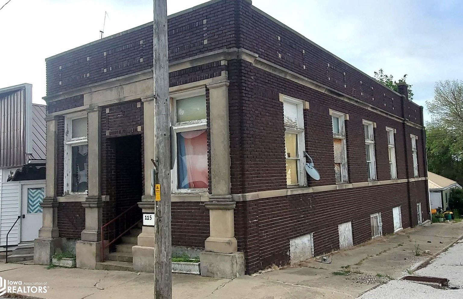 115 Main St, Kiron, IA 51448 | Zillow