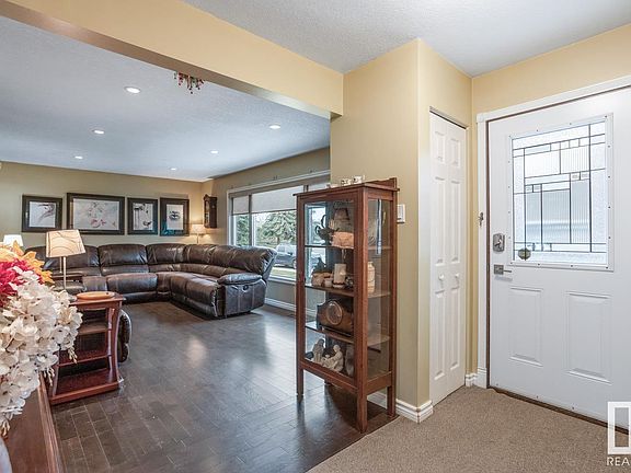 11707 44th Ave NW, Edmonton, AB T6J 0Z7 | MLS #E4386137 | Zillow