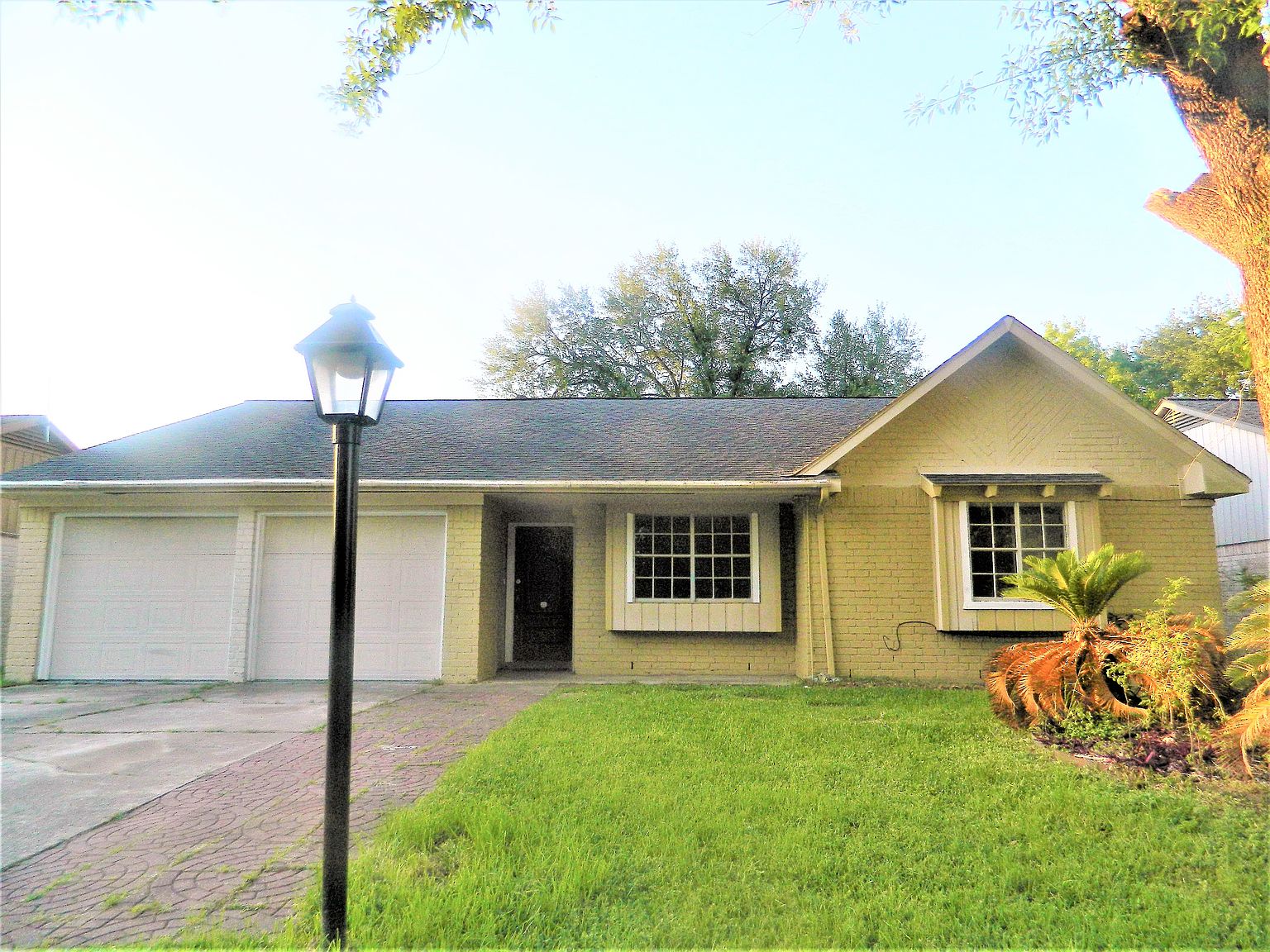 8527 Riptide Dr, Houston, TX 77072 | Zillow