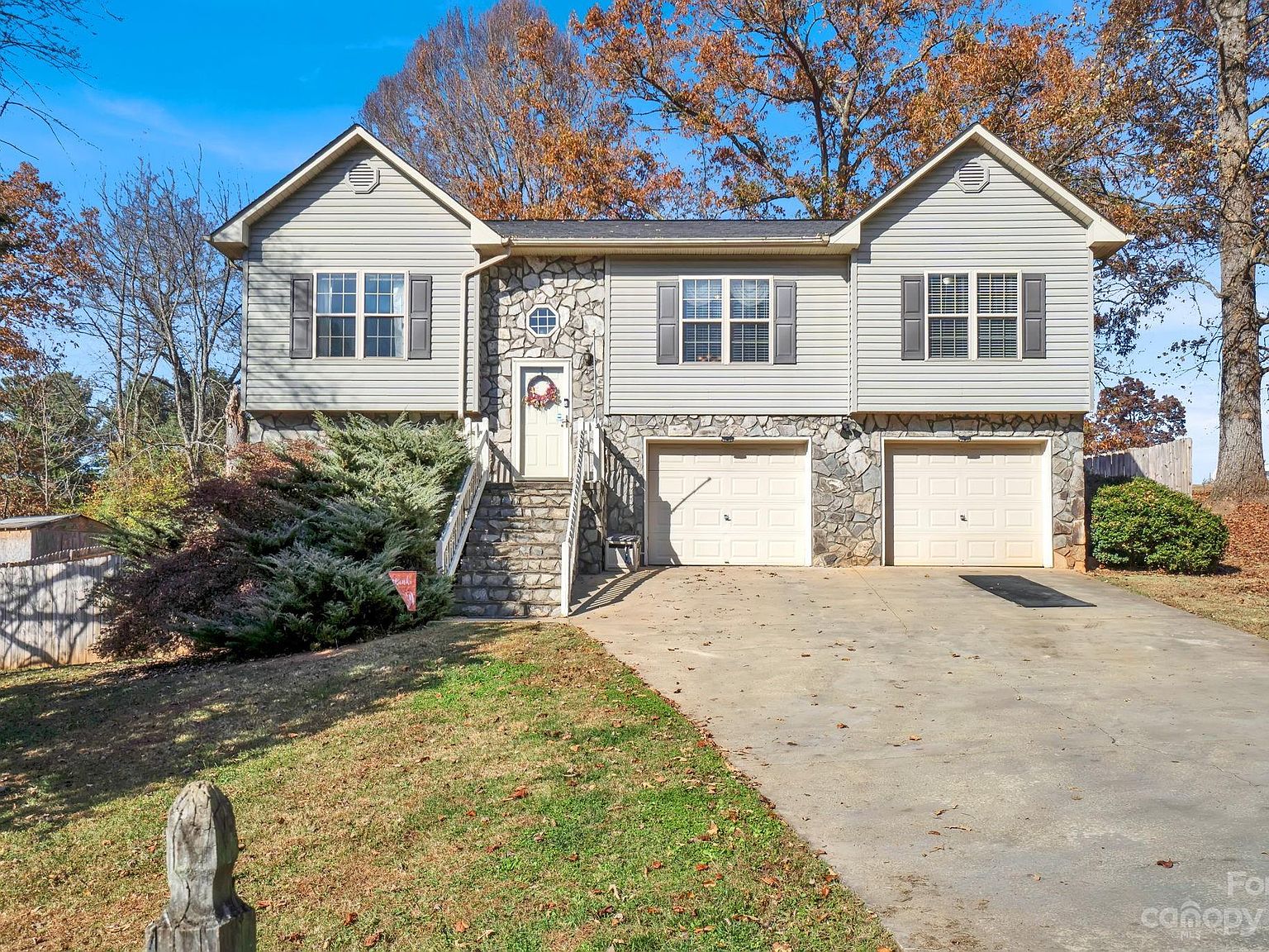 2618 Henderson St, Hudson, NC 28638 | Zillow
