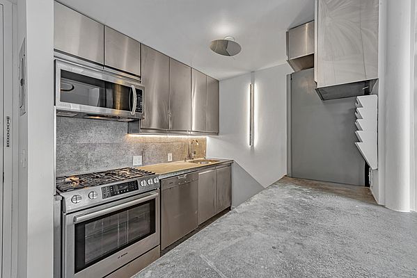 170 West 76th Street #PH3 in Upper West Side, Manhattan | StreetEasy