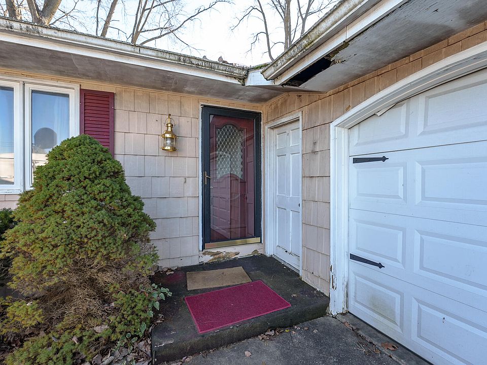 1464 Canal St, Portage, MI 49002 | Zillow
