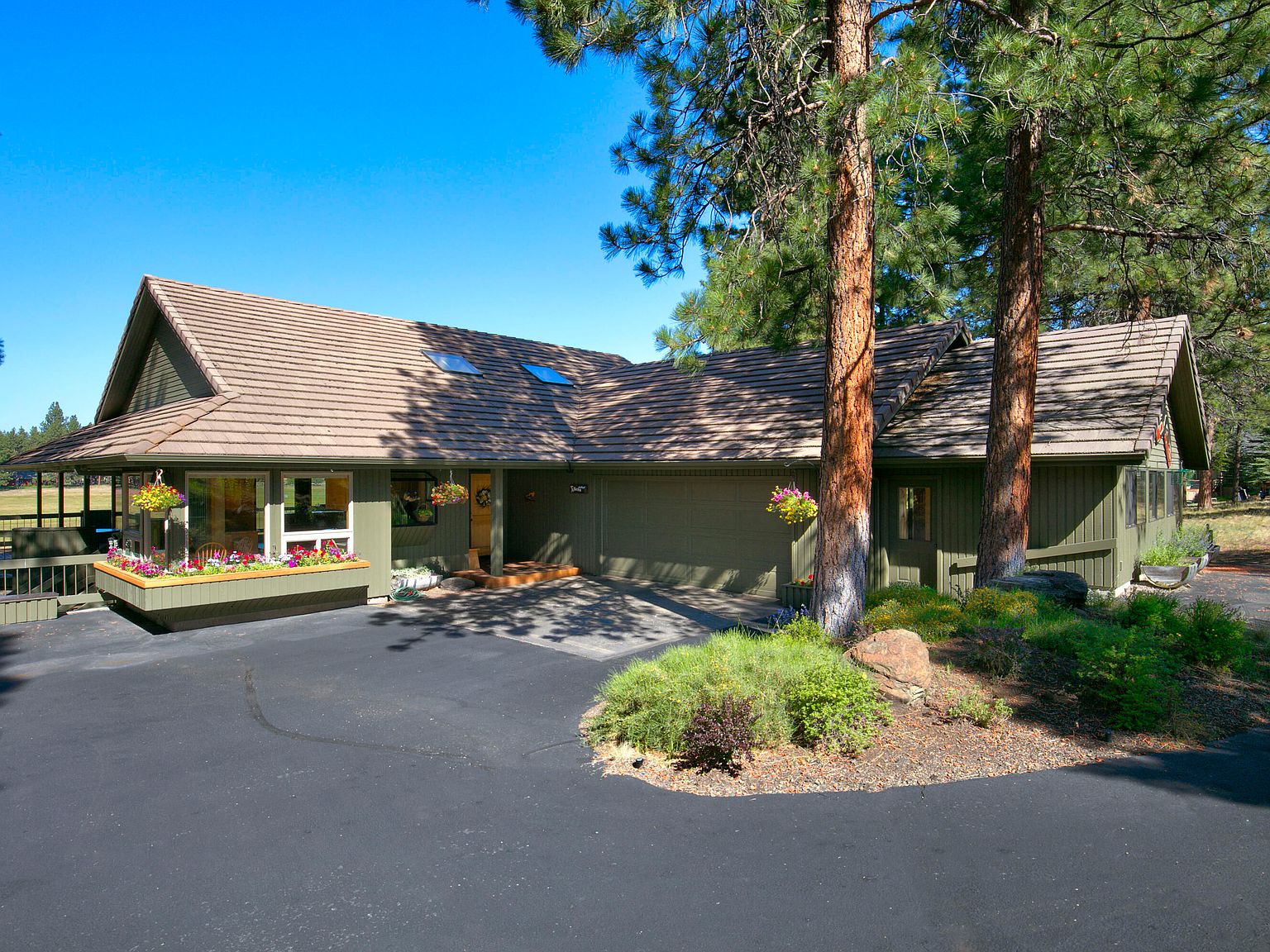 70029 Meadow View Rd, Sisters, OR 97759 | MLS #220160417 | Zillow