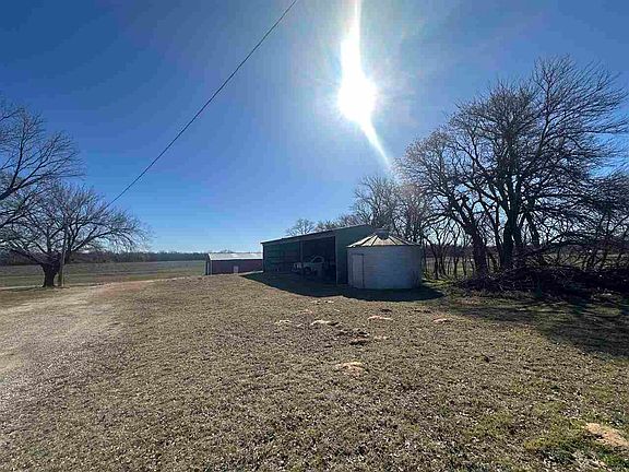 10800 Yellow Bull Rd, Tonkawa, OK 74653 | Zillow