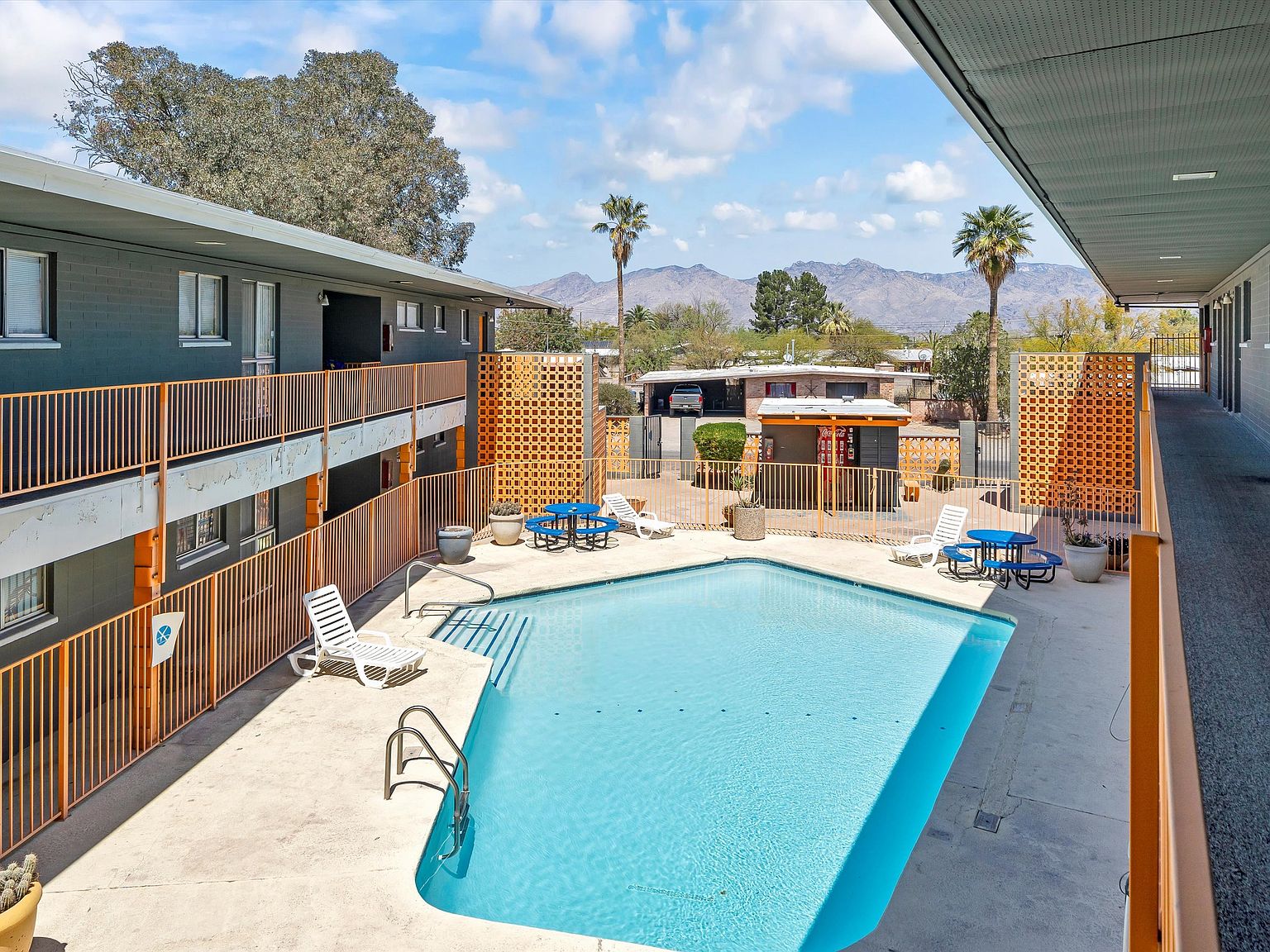 5770 E 10th St # STUDIO SECOND FLOOR, Tucson, AZ 85711 | Zillow