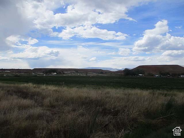 9755 9000th E, Tridell, UT 84076 | MLS #2101239 | Zillow