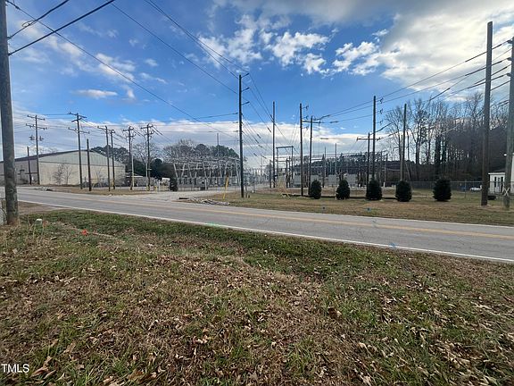 322 & 324 W Barbee St, Zebulon, NC 27597 | Zillow