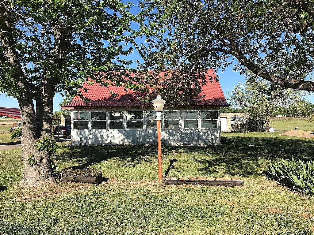 14611 N 1747th Rd, Vinson, OK 73571 | Zillow