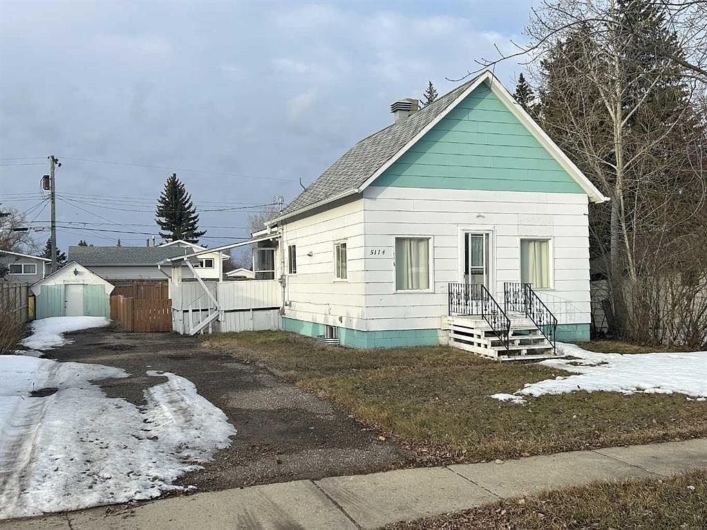 5114 NE 48th Ave, Forestburg, AB T0B 1N0 | MLS #A2206448 | Zillow