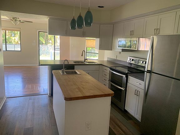 320 Bay St, Palm Harbor, FL 34683 | Zillow