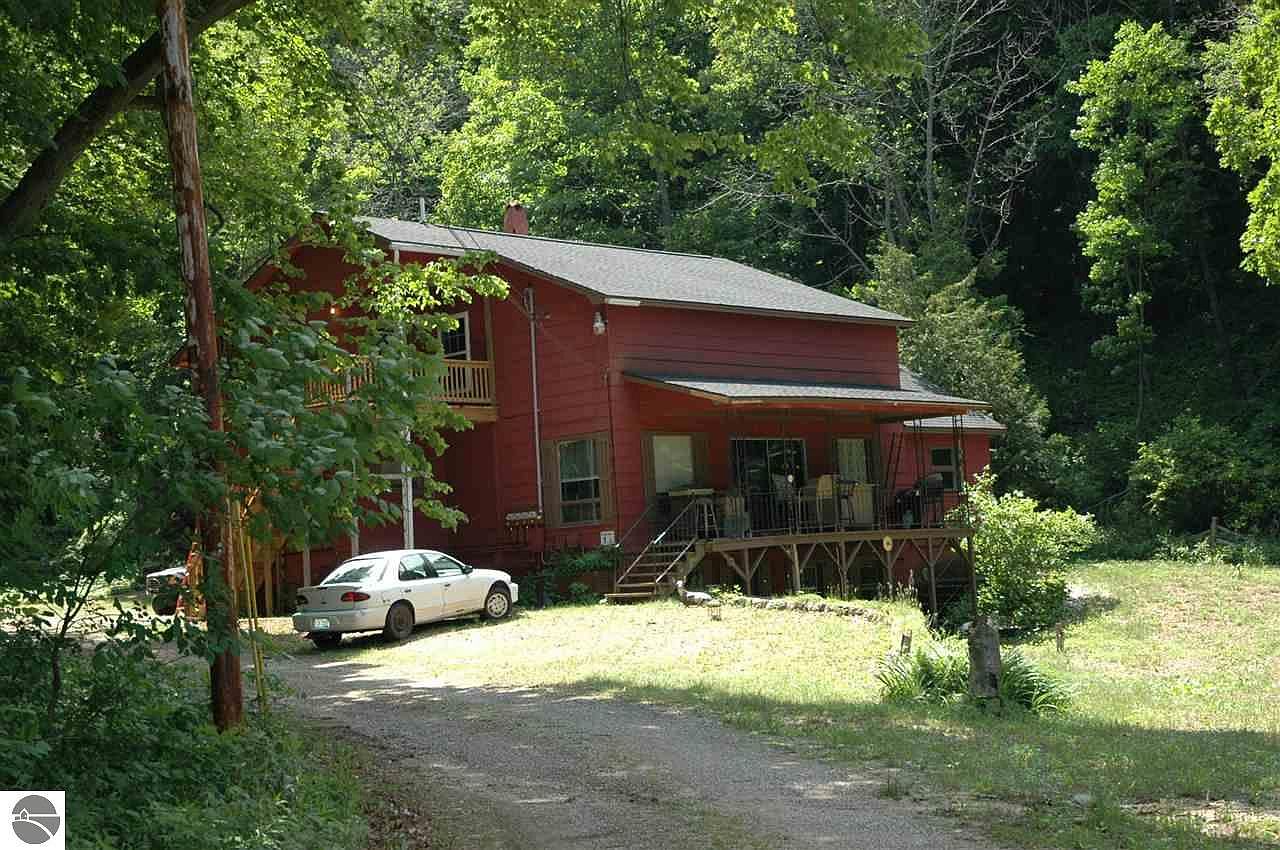 363 Crapo St, Elberta, MI 49628 | Zillow