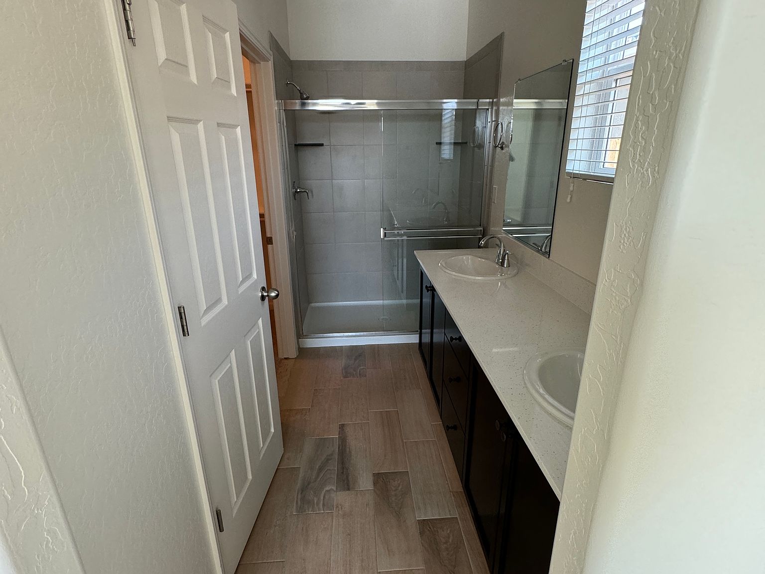 6395 E Adena Ave, Fresno, CA 93727 | Zillow