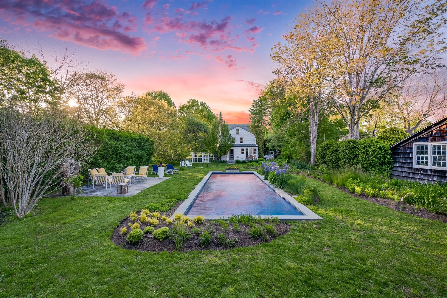 384 Main St, Amagansett, NY 11930 | Out East