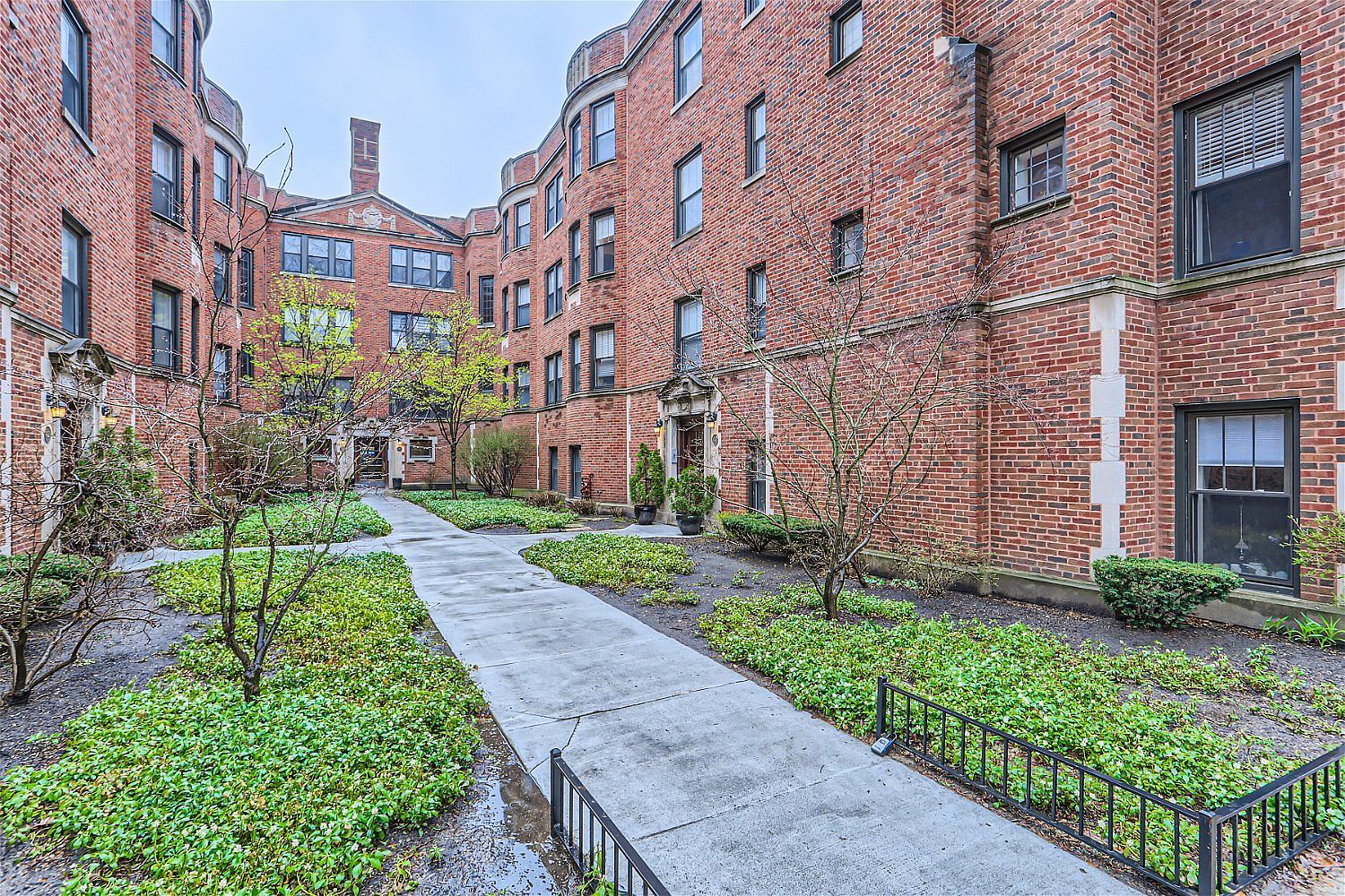1431 W Elmdale Ave APT 2B, Chicago, IL 60660 | Zillow