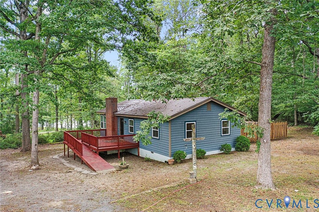 7 Lakeside Drive Ext, Columbia, VA 23038 | MLS #2523571 | Zillow