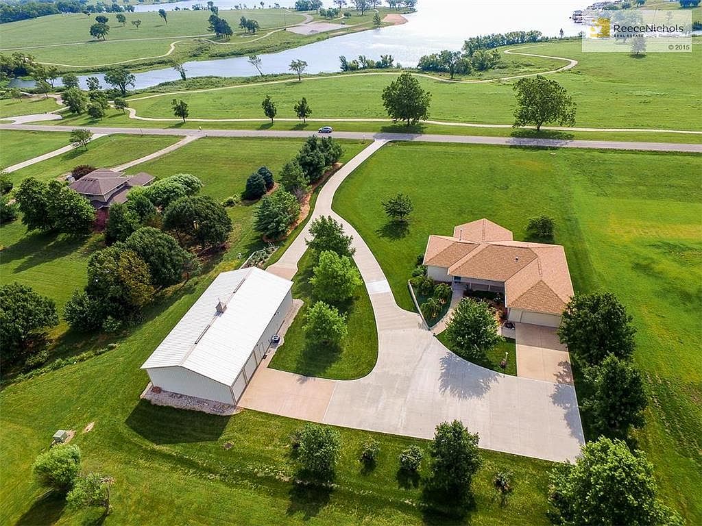 29776 W Lake Miola Dr, Paola, KS 66071 | Zillow