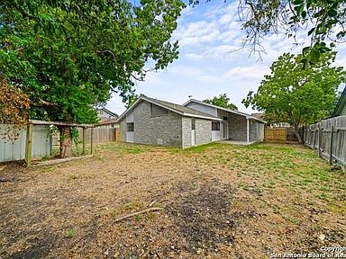 11524 Bear Paw Path, San Antonio, TX 78245 | Zillow