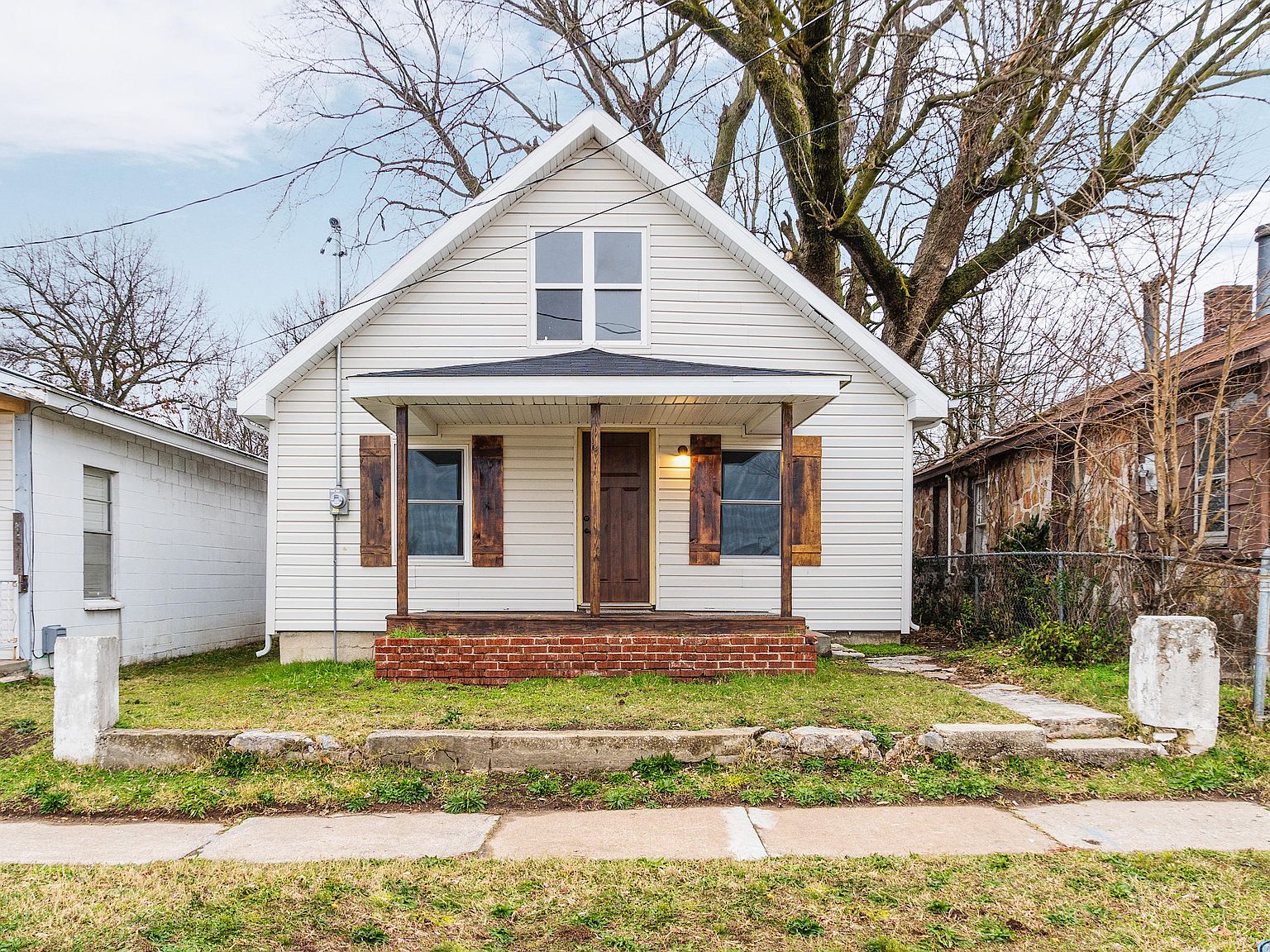 411 W Chase St, Springfield, MO 65803 | Zillow