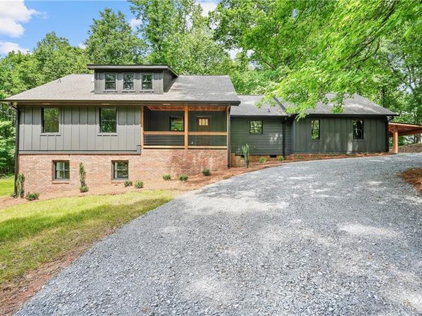 Homes for Sale in Hiram GA with Basement | Zillow