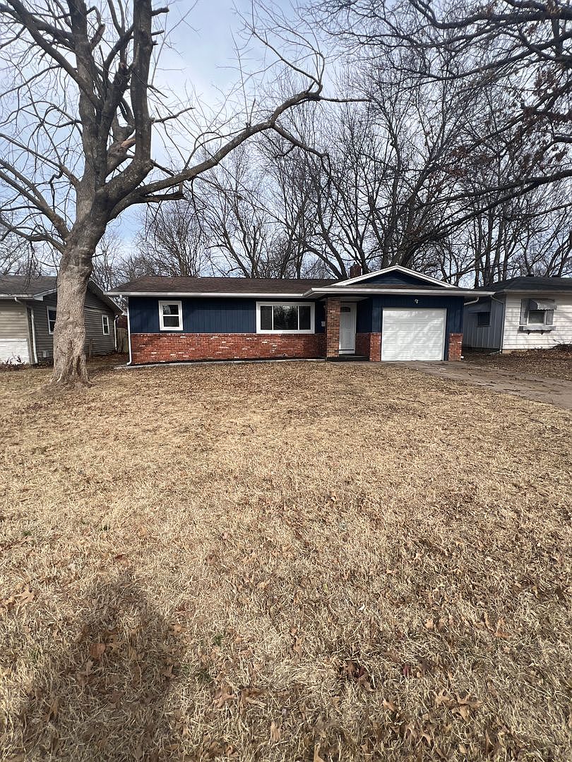 2635 E Grand St, Springfield, MO 65804 | Zillow