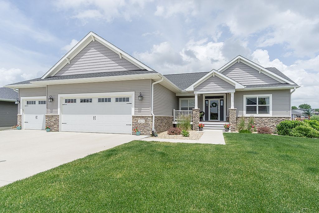 4818 Ironwood Dr, Cedar Falls, IA 50613 | Zillow
