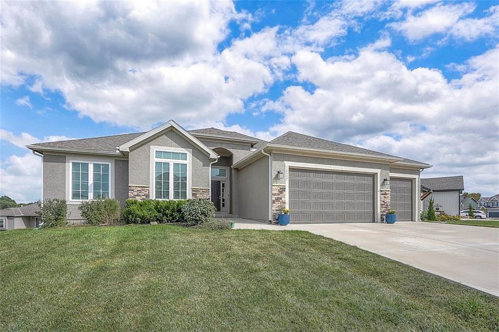 14957 S Houston St, Olathe, KS 66061 | MLS #2571952 | Zillow