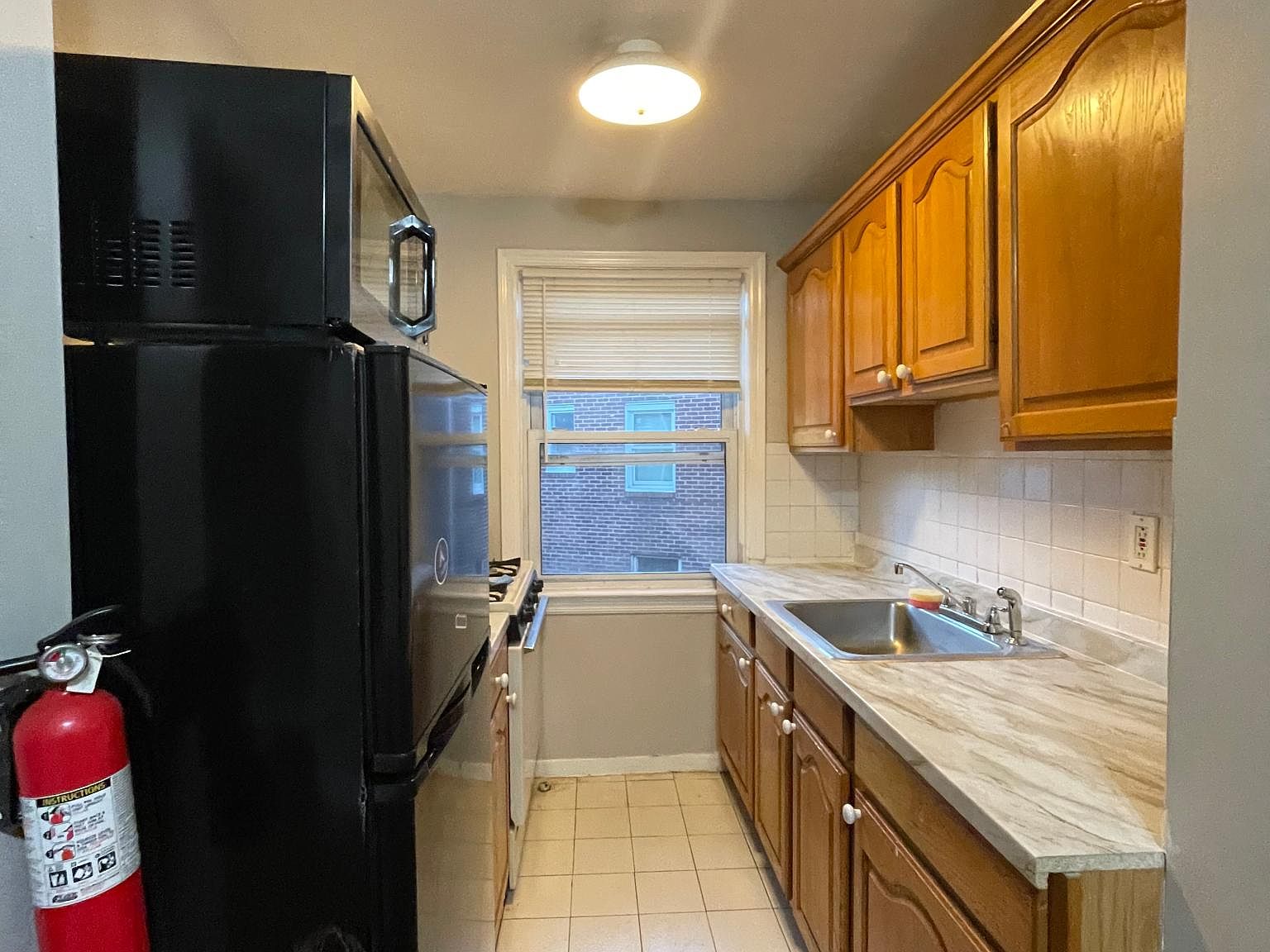 15 N Carpenter Ter APT 1L, Belleville, NJ 07109 | Zillow