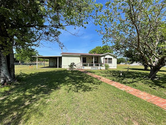 514 Jackson Ave, Strawn, TX 76475 | MLS #20626920 | Zillow