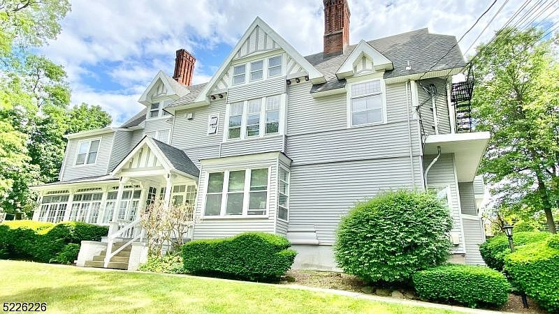 74 Kent Place Blvd APT 2, Summit, NJ 07901 | Zillow