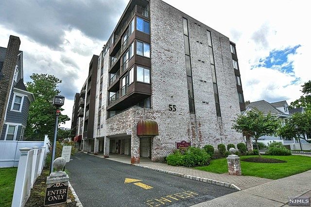55 Clinton Pl APT 302, Hackensack, NJ 07601 | Zillow