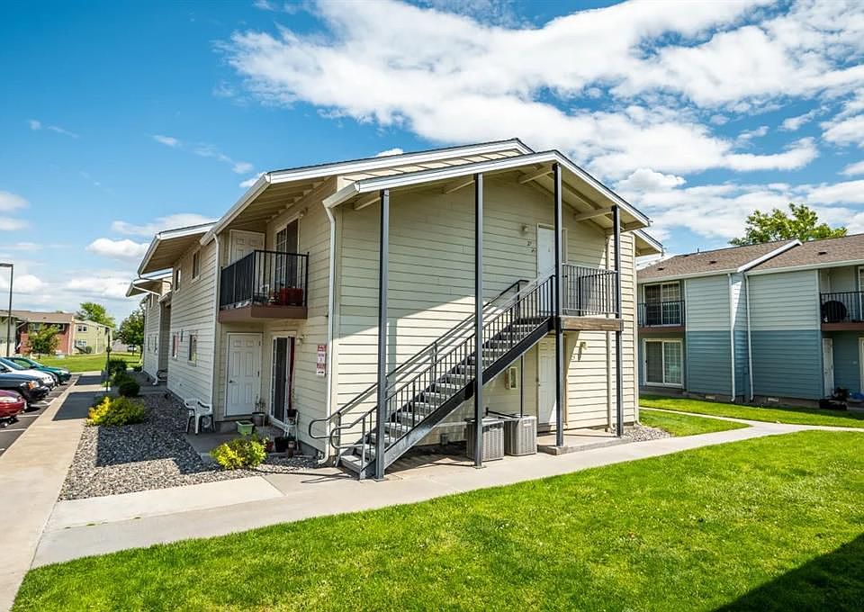 405 SW 11th St, Hermiston, OR 97838 | Zillow