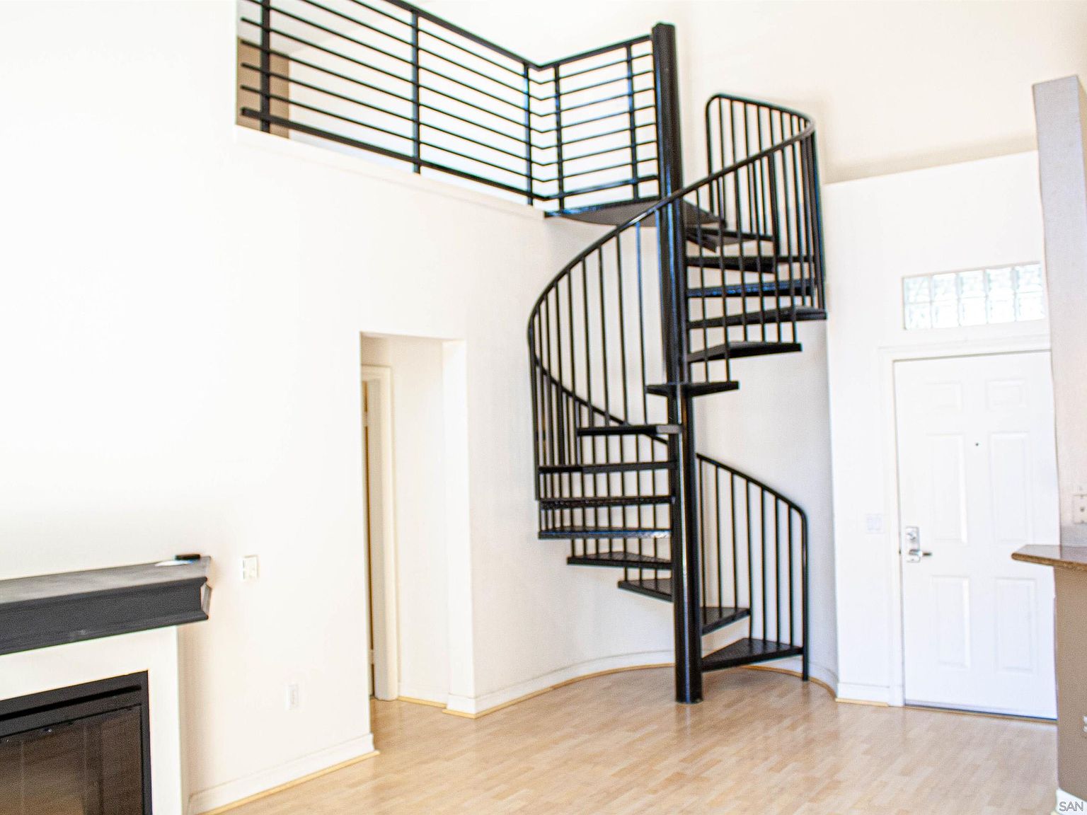 1465 C St UNIT 3610, San Diego, CA 92101 | MLS #250026595 | Zillow