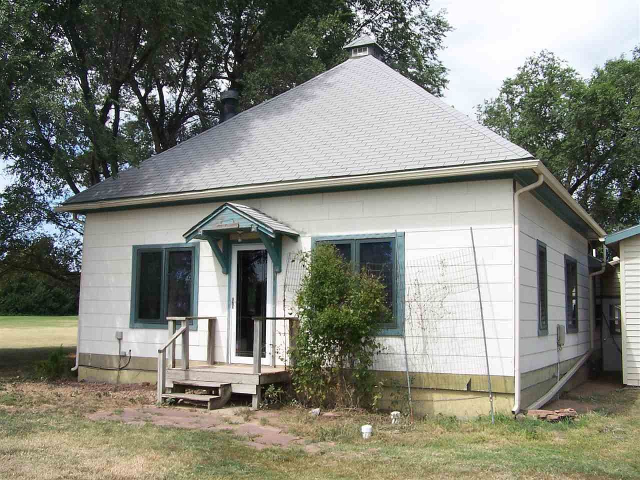 411 N Pierce St, Iuka, KS 67066 | Zillow