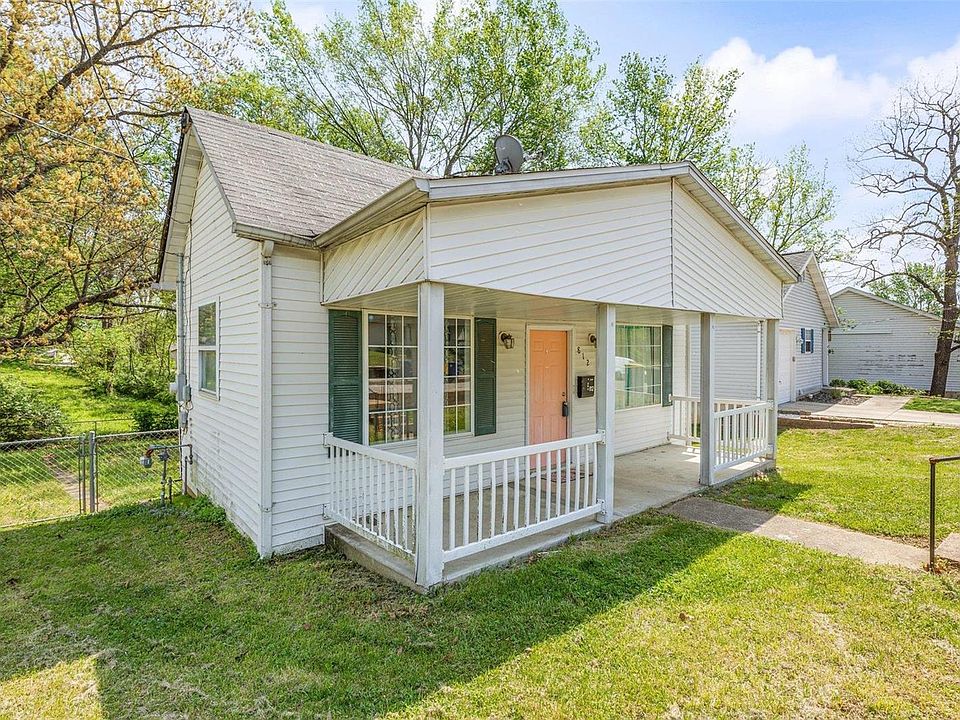 812 Ridge Ave, Festus, MO 63028 | Zillow