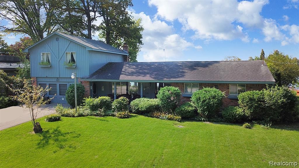 15290 Riviera Shores Dr, Holly, MI 48442 | MLS #20230093601 | Zillow