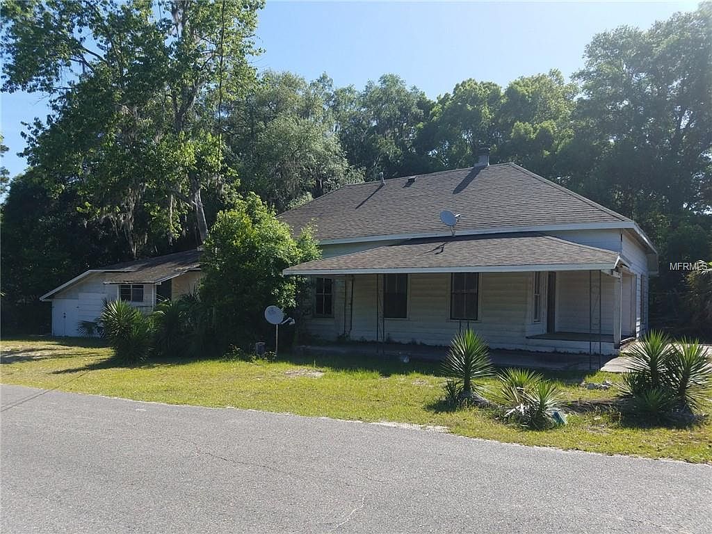 416 Main St W, Perry, FL 32348 | Zillow