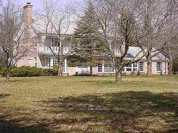 544 Maple Bluff Rd, Stevens Point, WI 54482 | Zillow