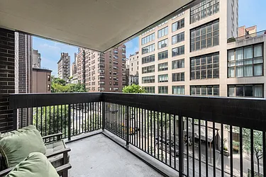 40 East 80th Street #4B in Upper East Side, Manhattan | StreetEasy